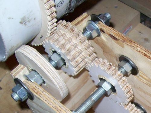 How to Make a Wooden Gear with a Router?